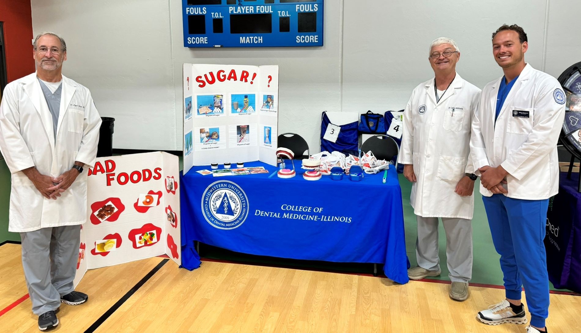 Midwestern University Dental Faculty, Student Volunteer at Senior Fair | Midwestern University